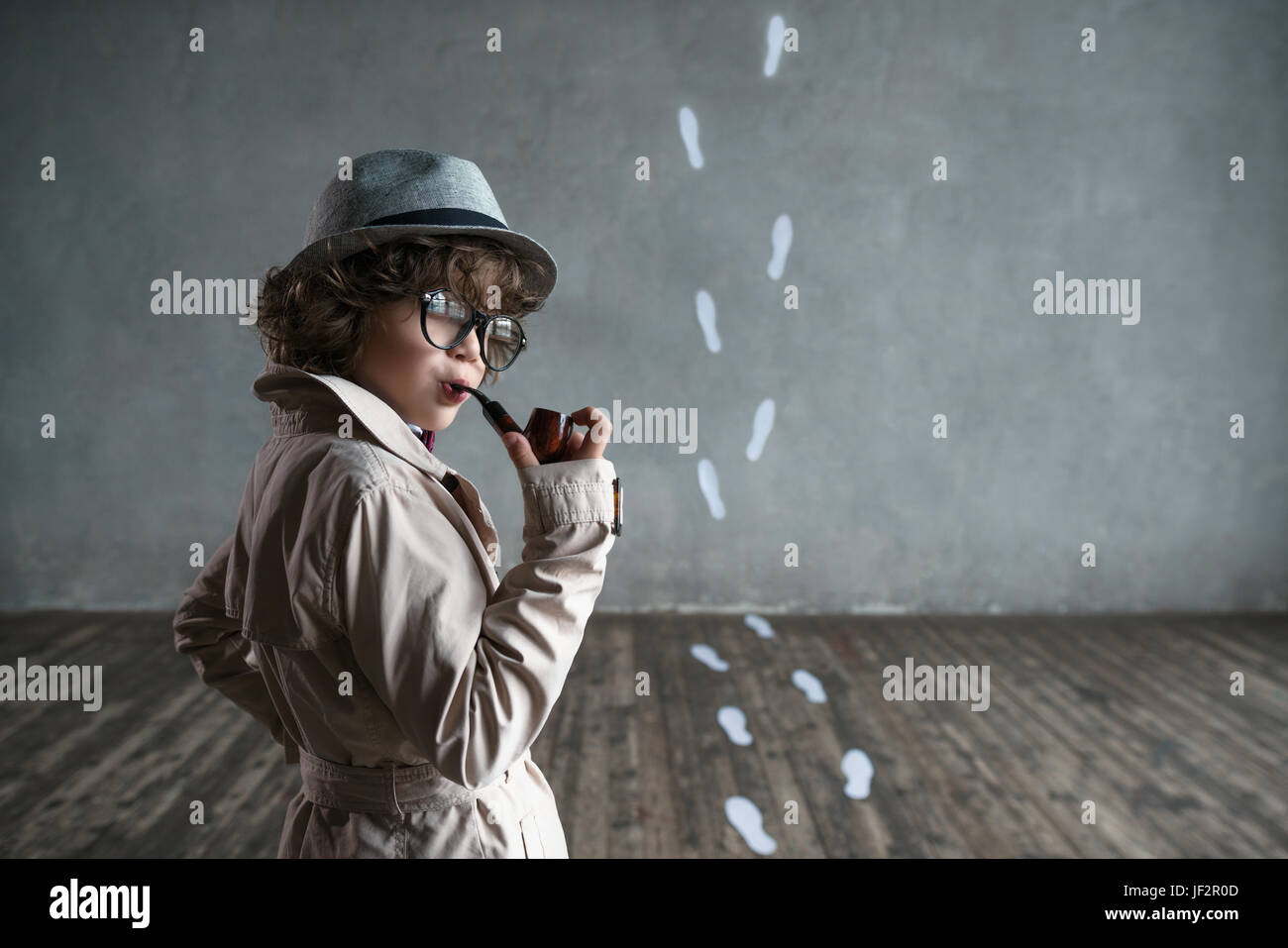 Crime child detective hi-res stock photography and images - Alamy