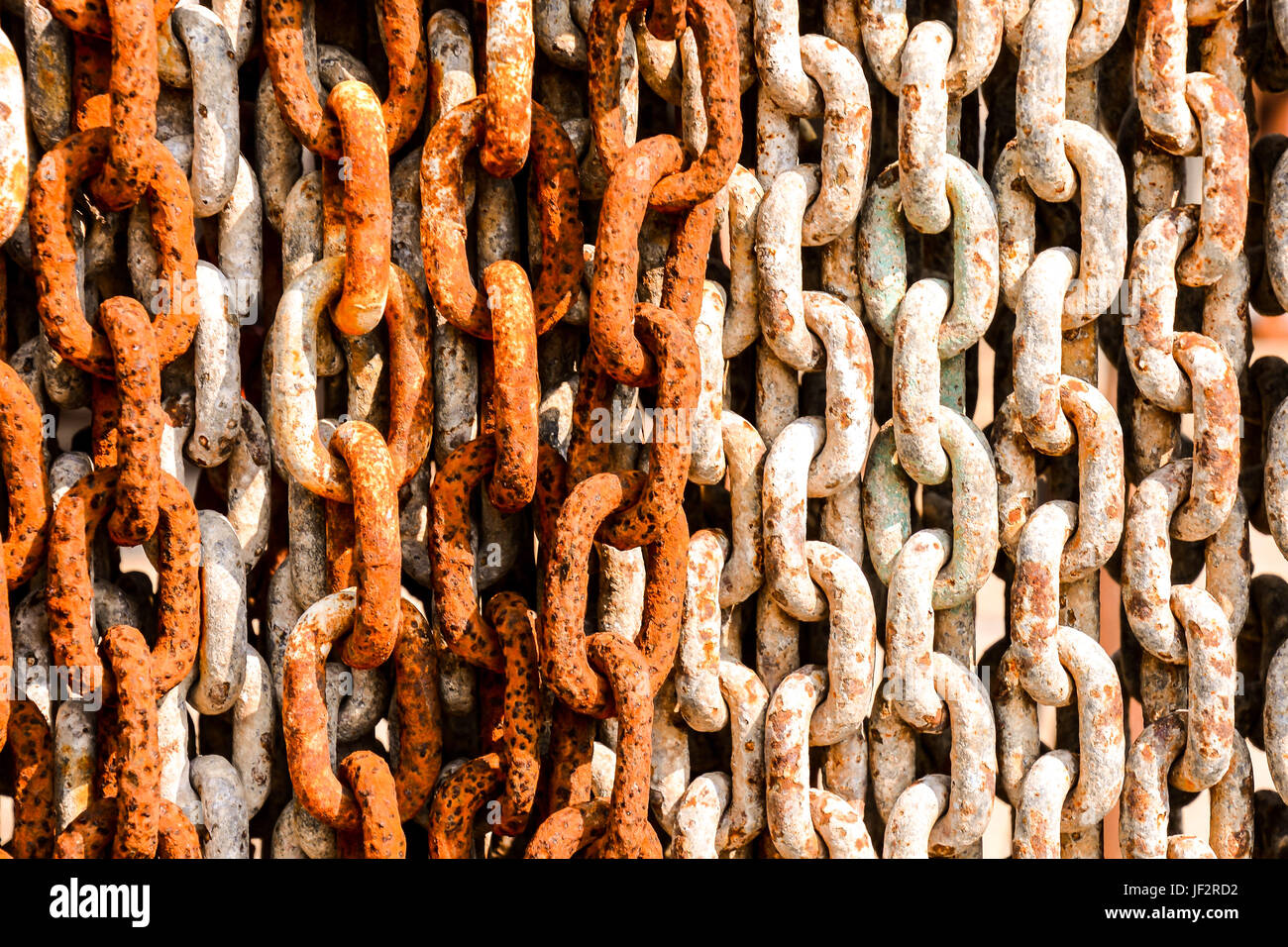 Rusty chain background Stock Photo - Alamy