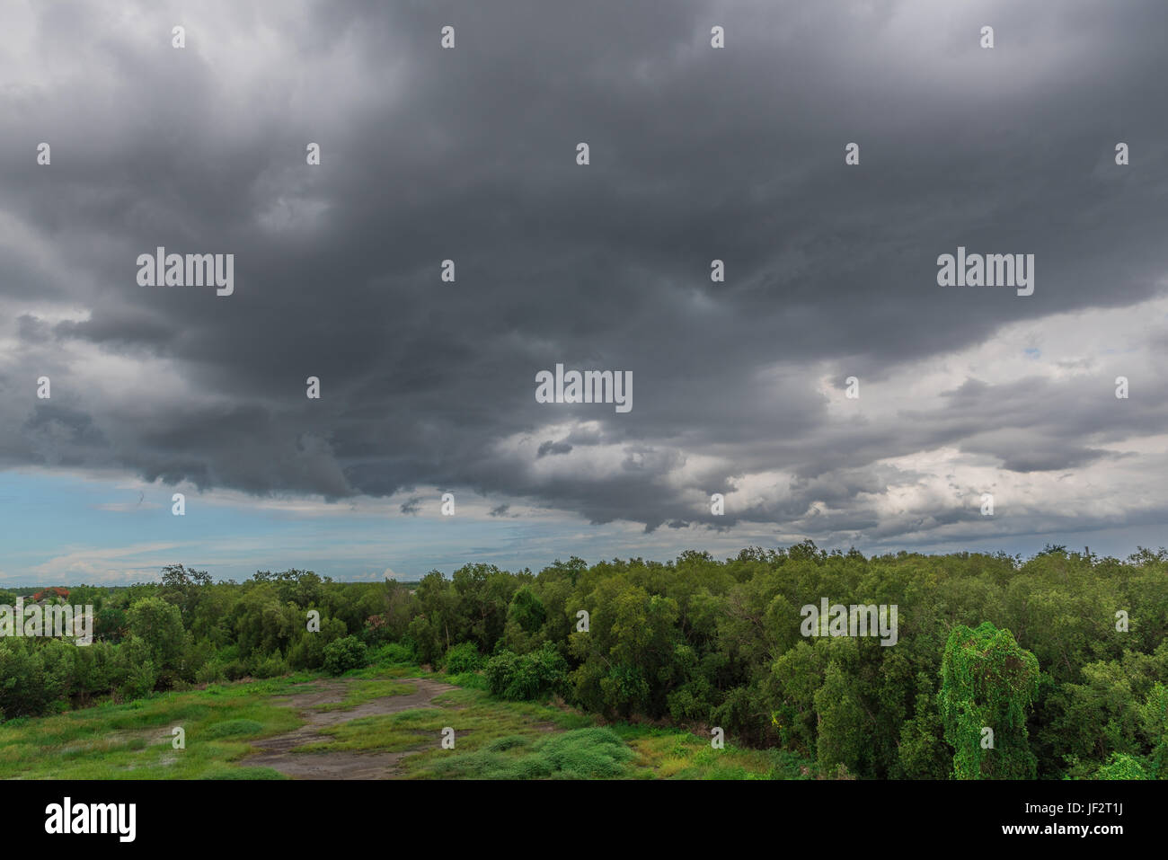 Before typhoon hi-res stock photography and images - Alamy