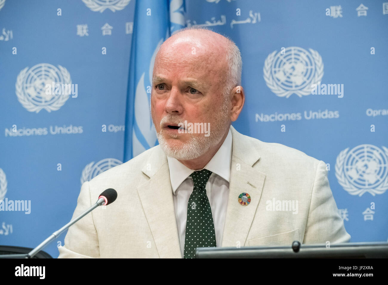 Sustainable development goals education hi-res stock photography and ...