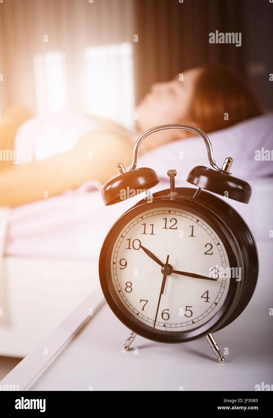 Ten oclock sun hi-res stock photography and images - Alamy