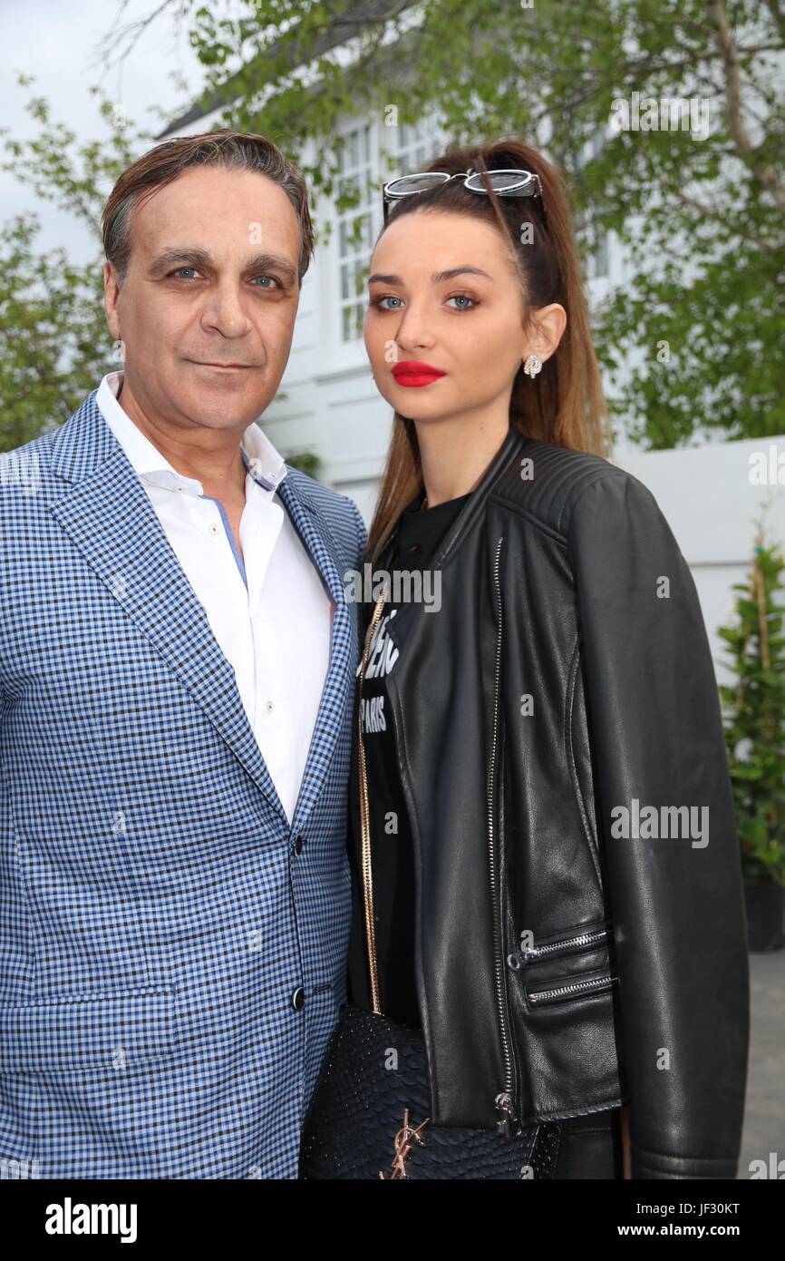 Metropolitan Magazine Cover Sonja Morgan Featuring: Chase Backer, Lana ...