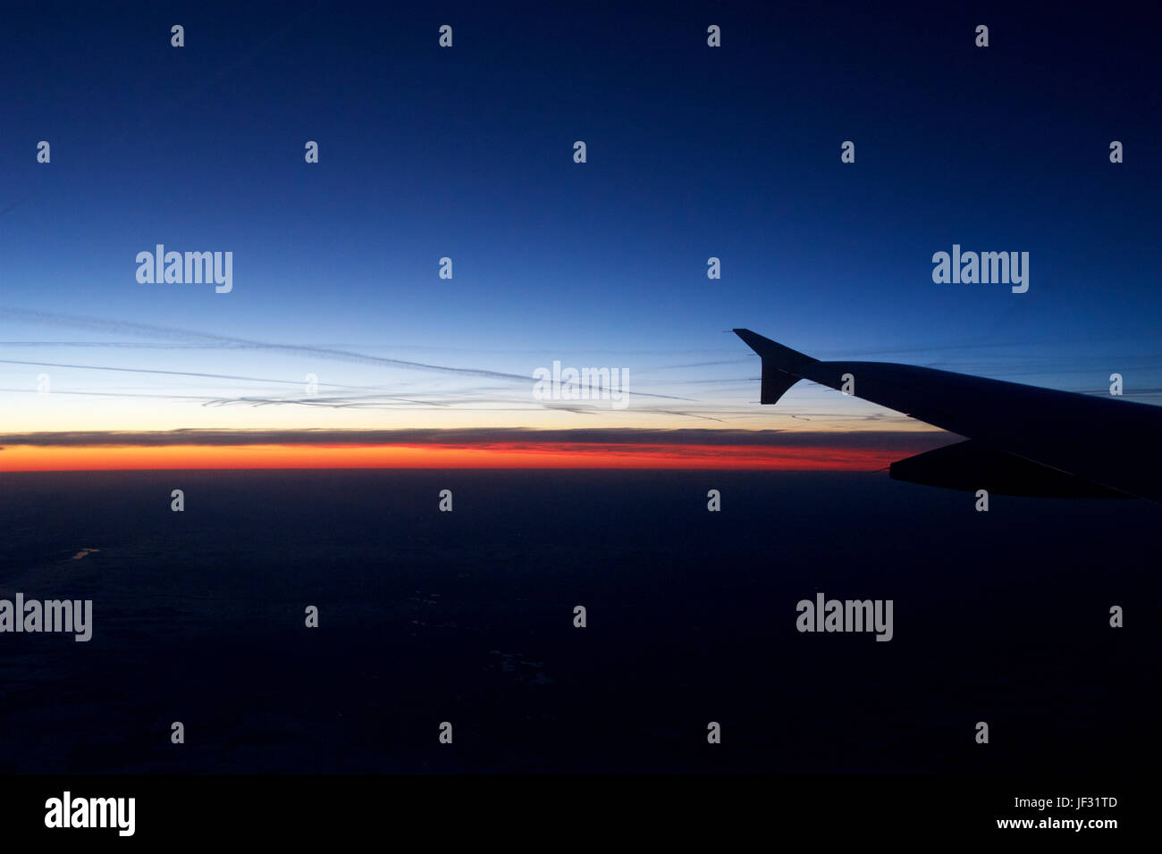 Airplane wing top view hi-res stock photography and images - Alamy
