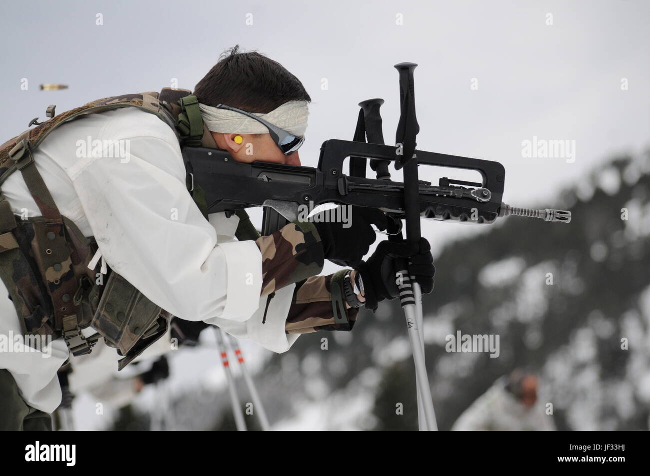 Young French officers take part to winter training in the Alps Stock ...