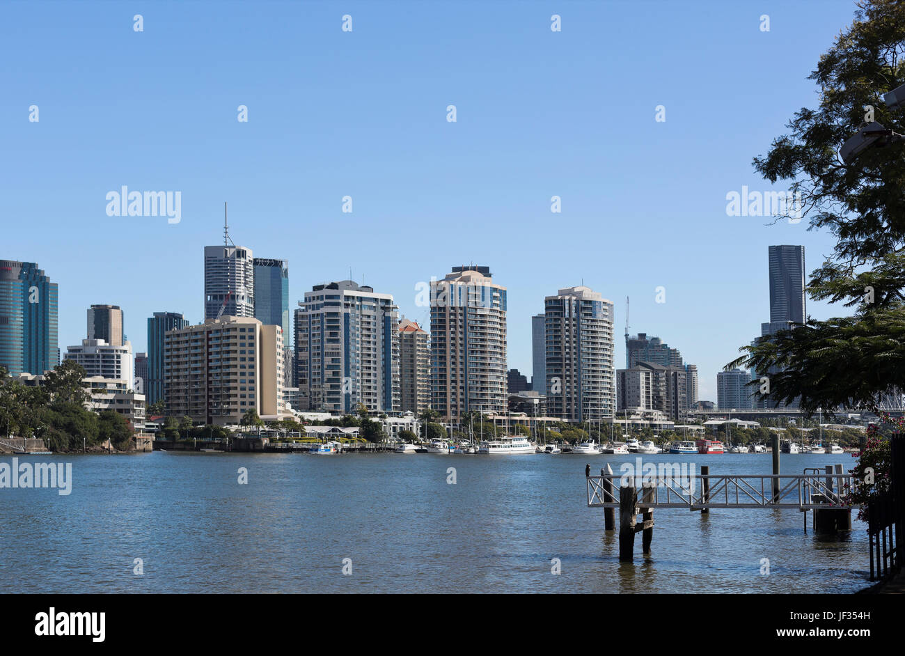 View of the riverside suburb of Kangaroo Point in the Inner city of ...