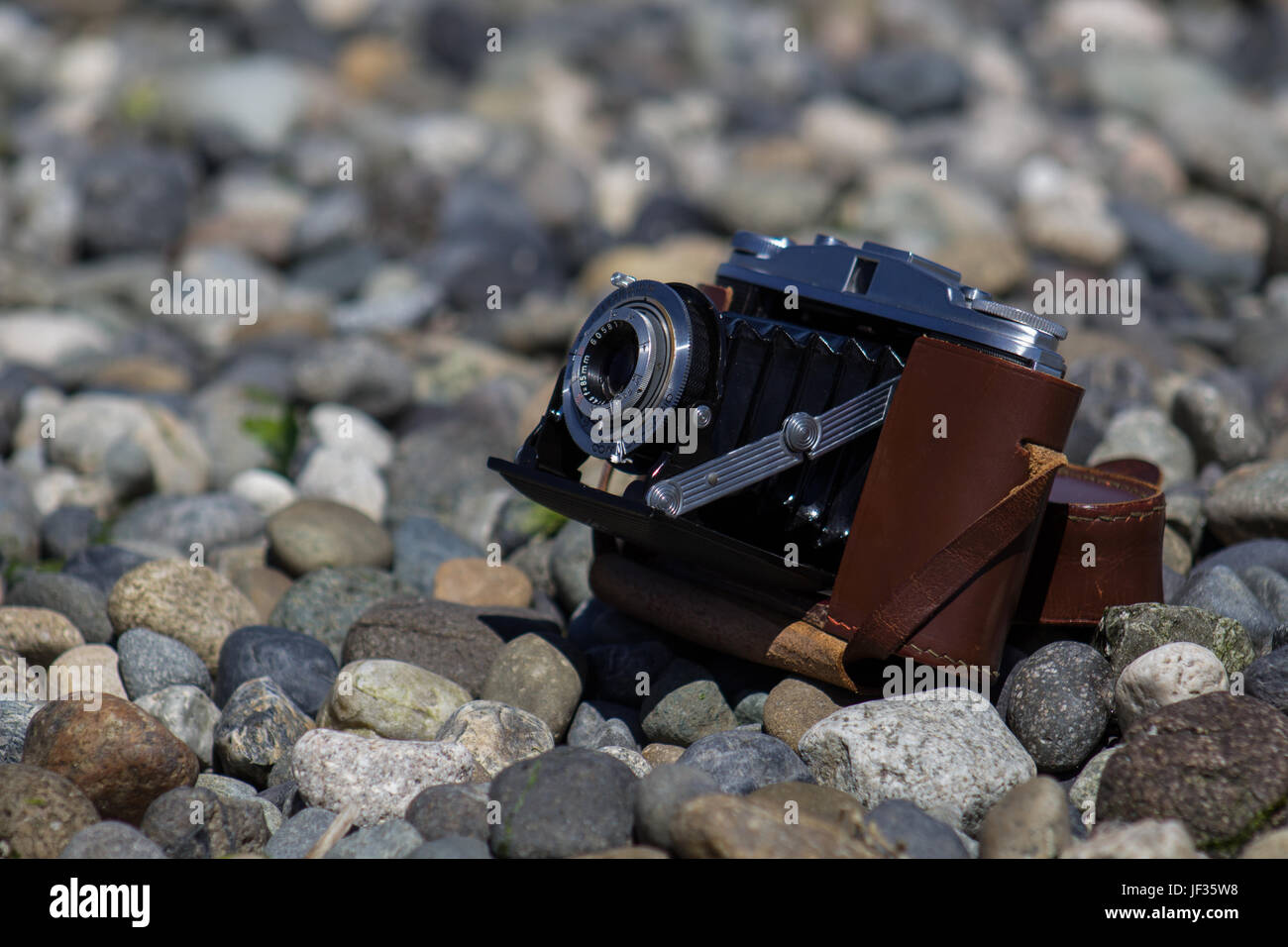 Old camera hi-res stock photography and images - Alamy