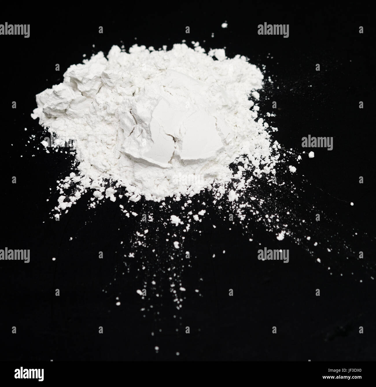 Powder effect hi-res stock photography and images - Alamy