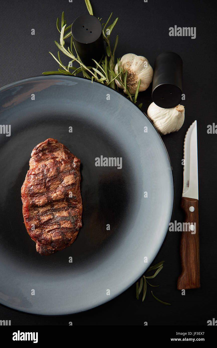 Medium rare steak hi-res stock photography and images - Alamy