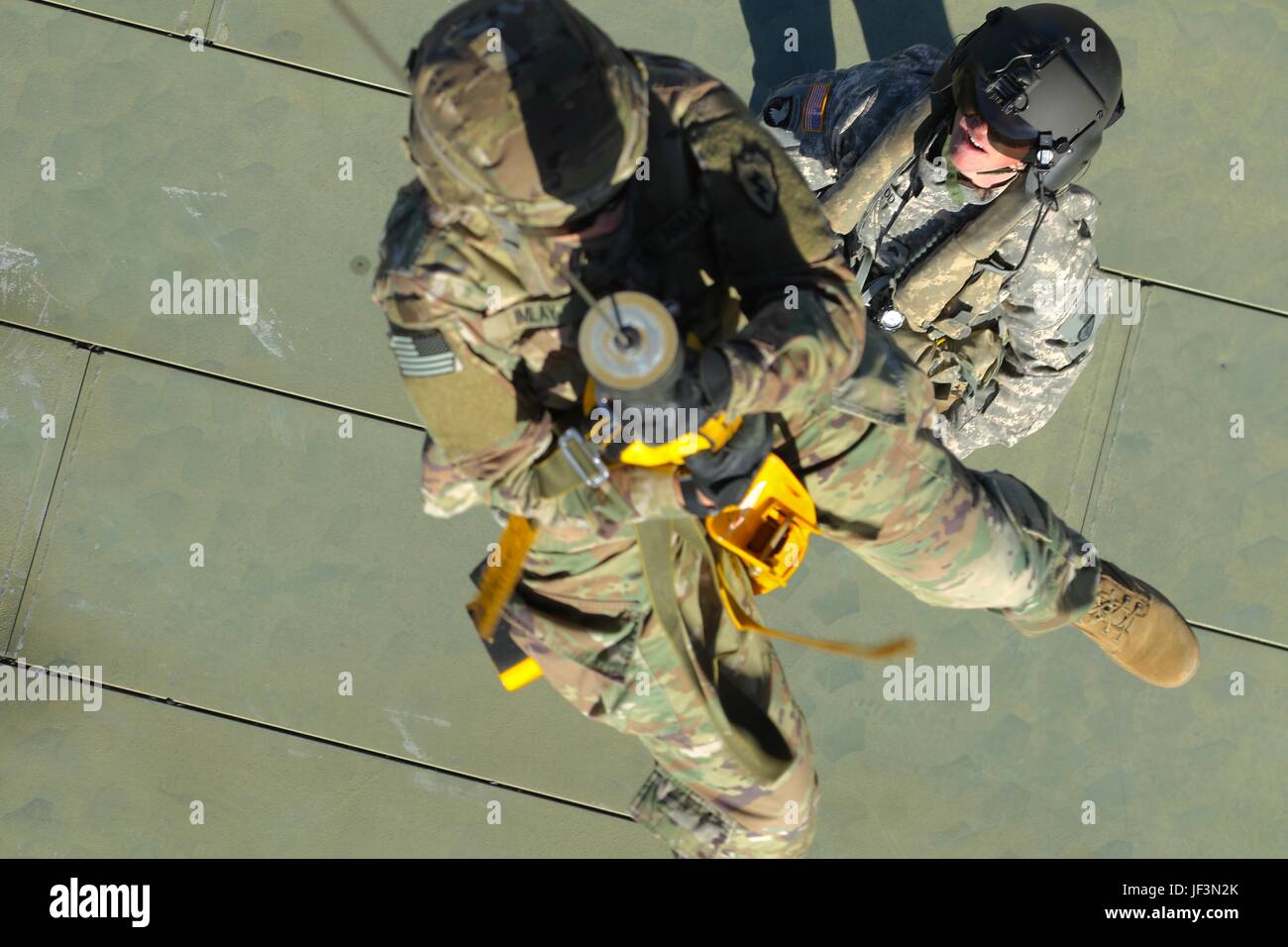Combat medics from the 25th Sustainment Brigade, 25th Infantry Division ...