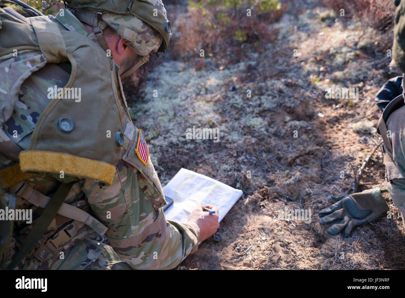 A U.S. Soldiers from Apache Troop, 1st Squadron, 2nd Cavalry Regiment ...