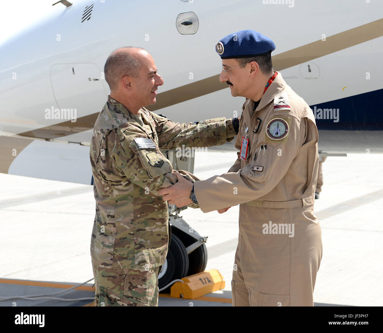 Air force leadership greets hi-res stock photography and images - Alamy