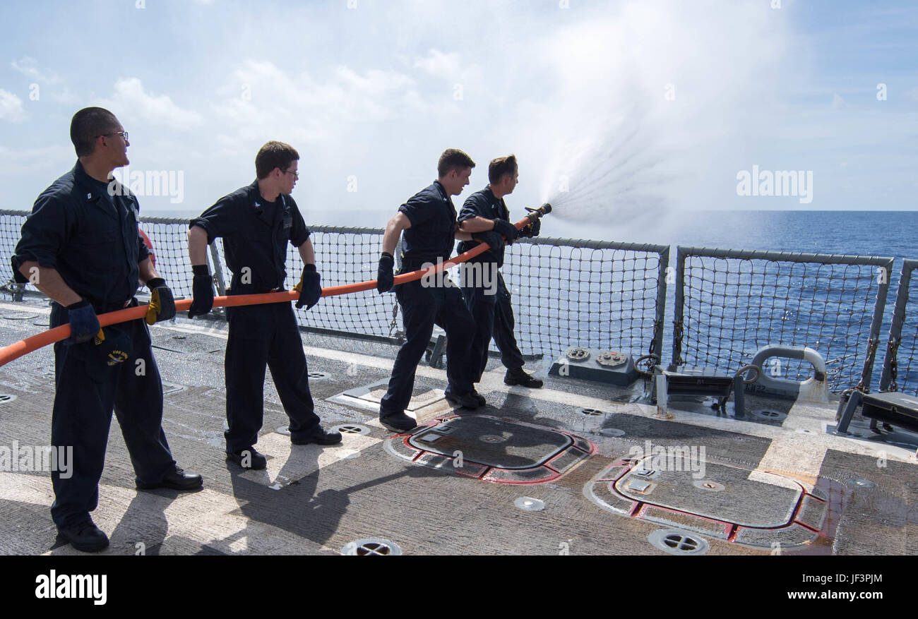 Fire hose handling techniques hi-res stock photography and images - Alamy