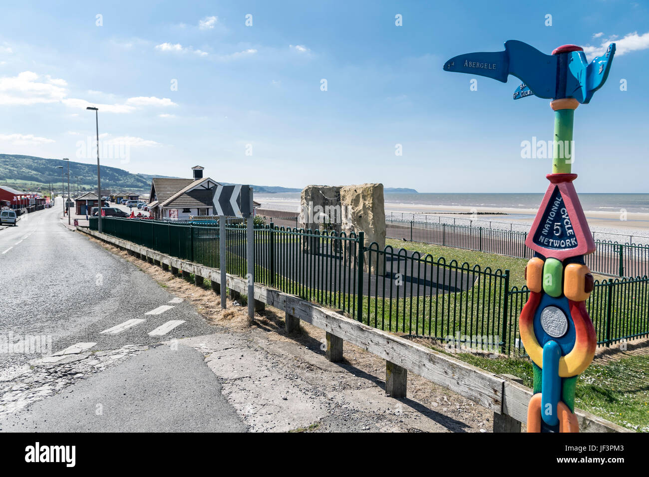 Pensarn promenade National Cycle Network sign near Abergele and Pensarn ...