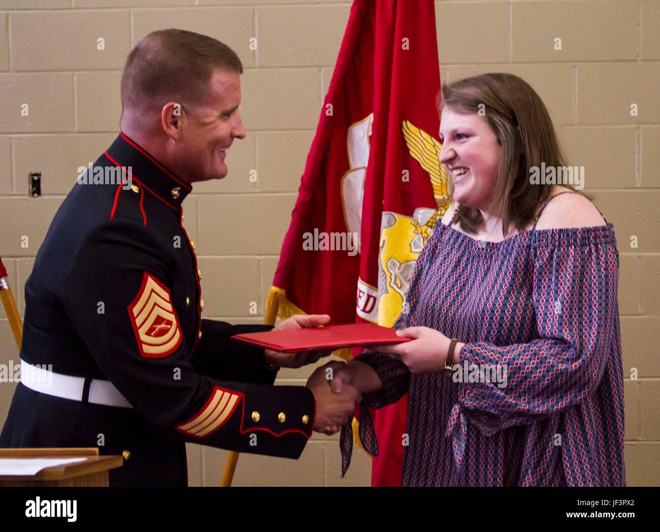 Gunnery Sgt. Matthew Hoyle, the station commander for Recruiting ...