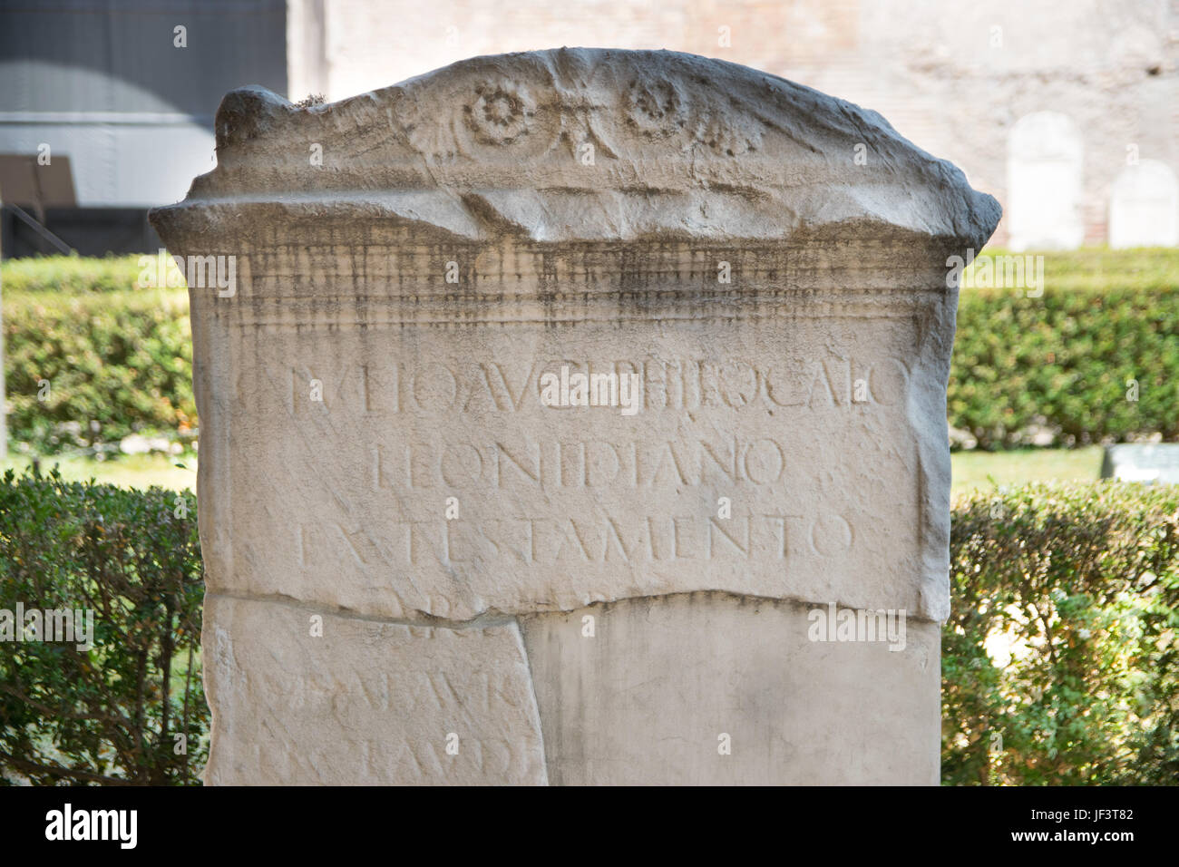 Mortuary slab hi-res stock photography and images - Alamy