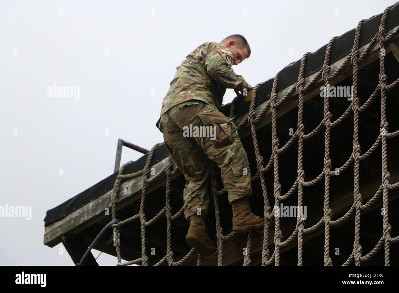 Cargo net obstacle course hi-res stock photography and images - Alamy