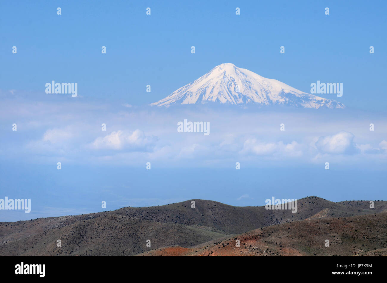 Mount ararat hiker hi-res stock photography and images - Alamy