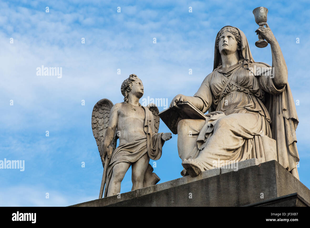 Faith statue hi-res stock photography and images - Alamy