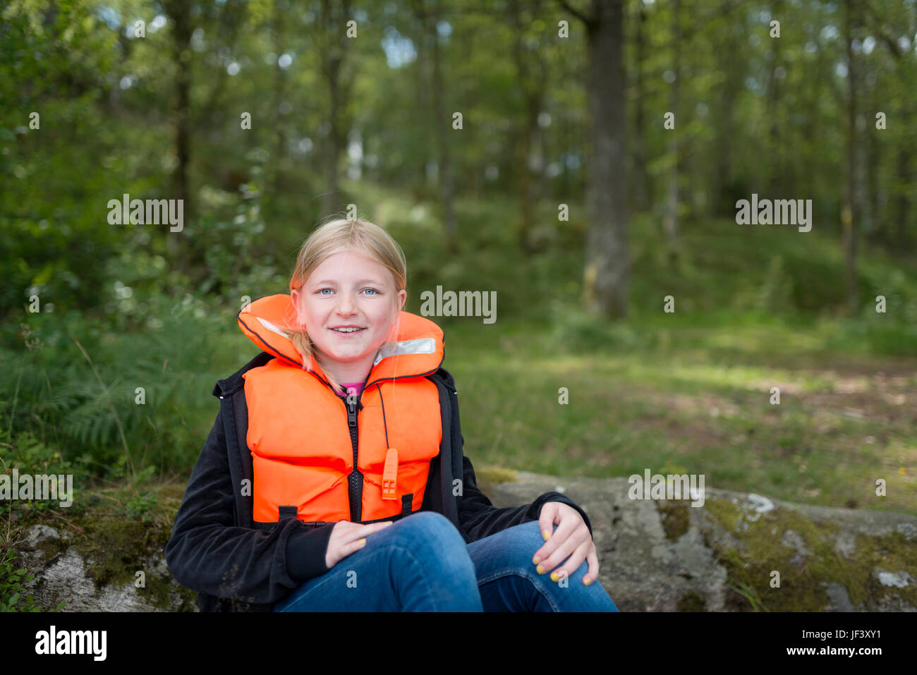 Girls wearing life vest hi-res stock photography and images - Alamy