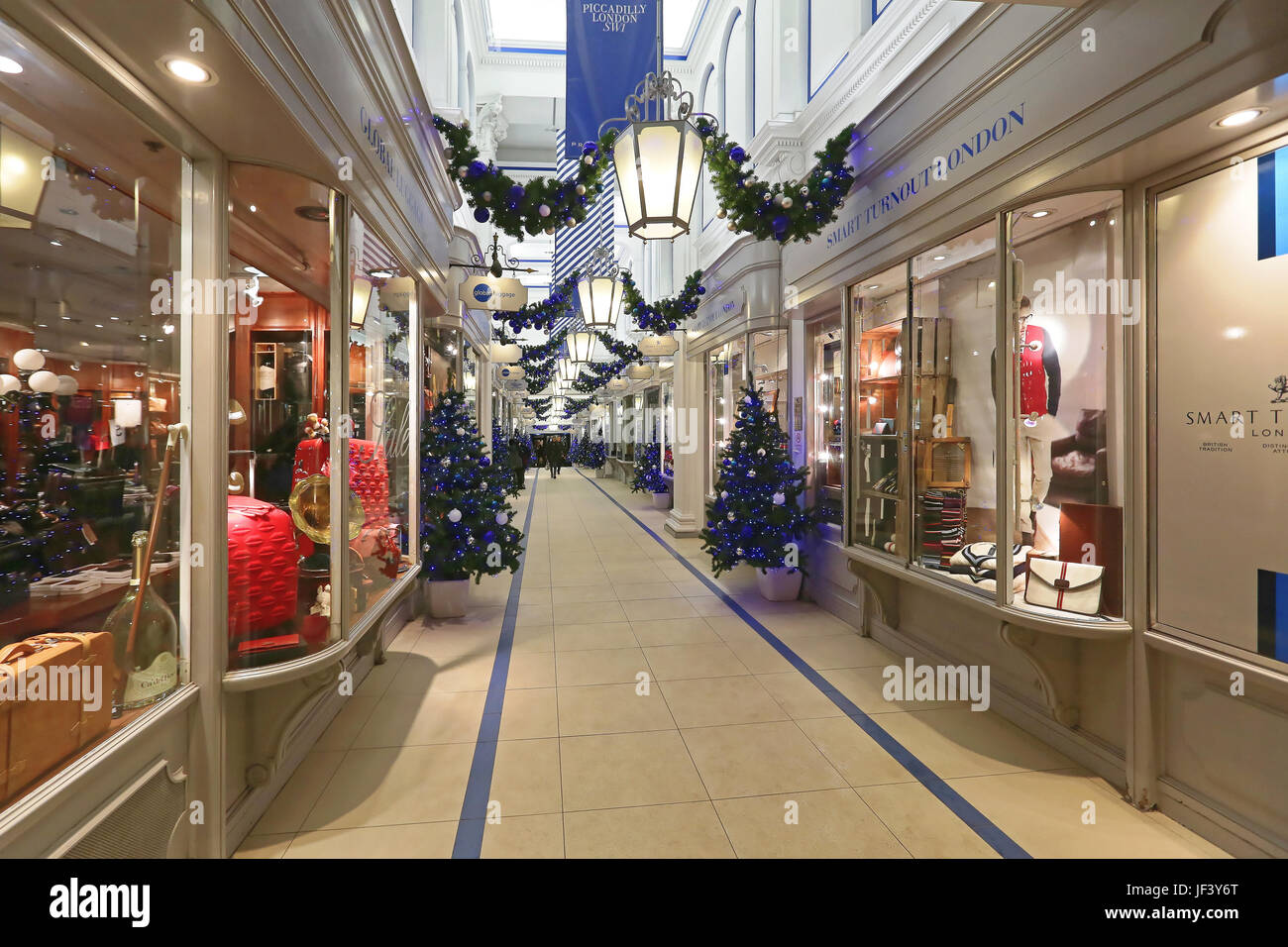 Princess christmas england hi-res stock photography and images - Alamy