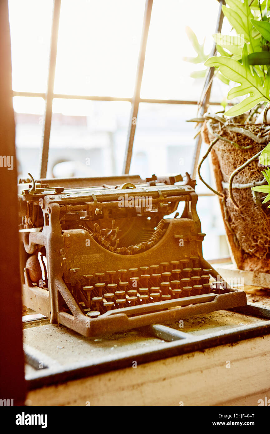 Old type writer Stock Photo - Alamy