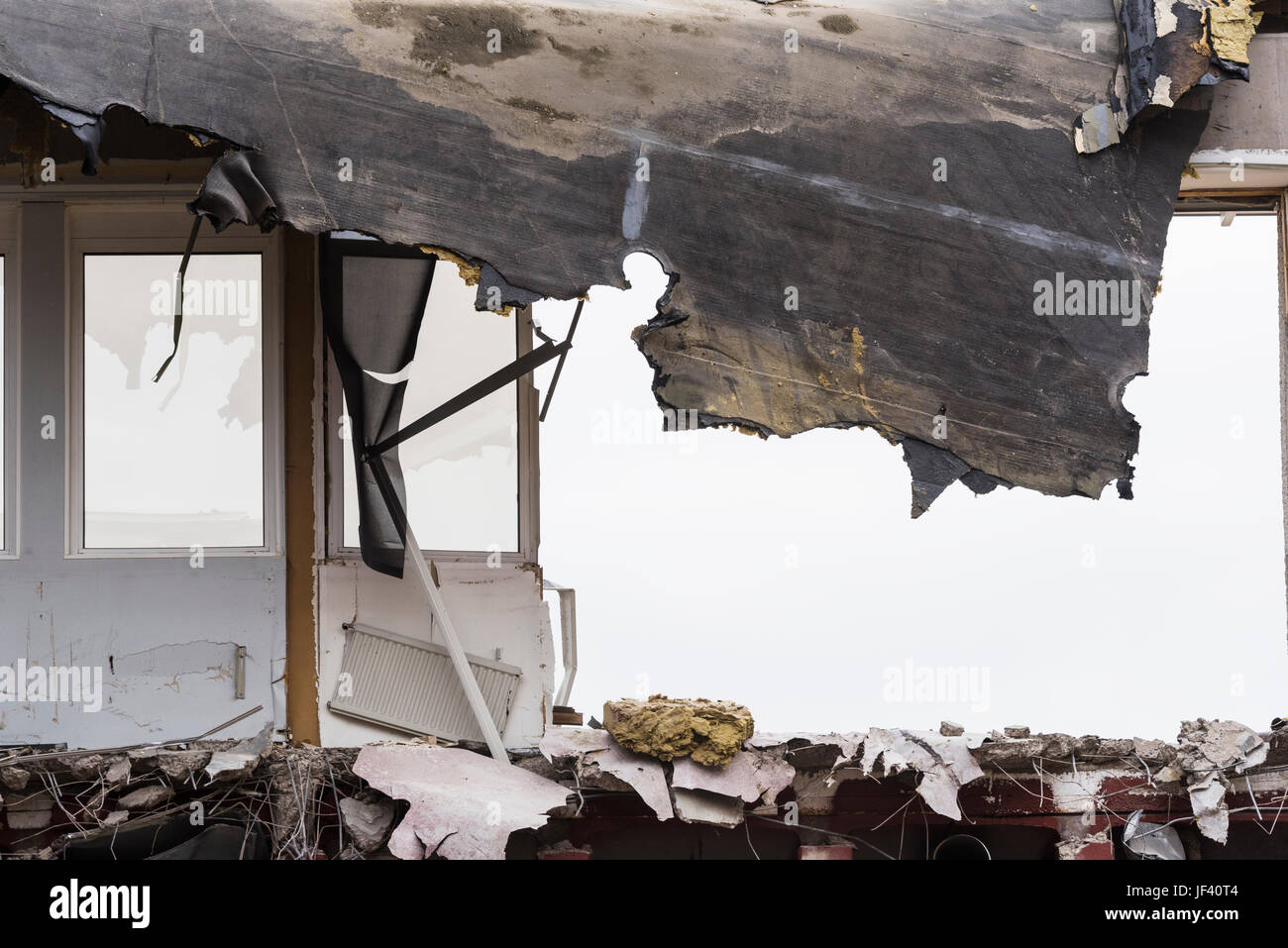 Tearing down house hi-res stock photography and images - Alamy