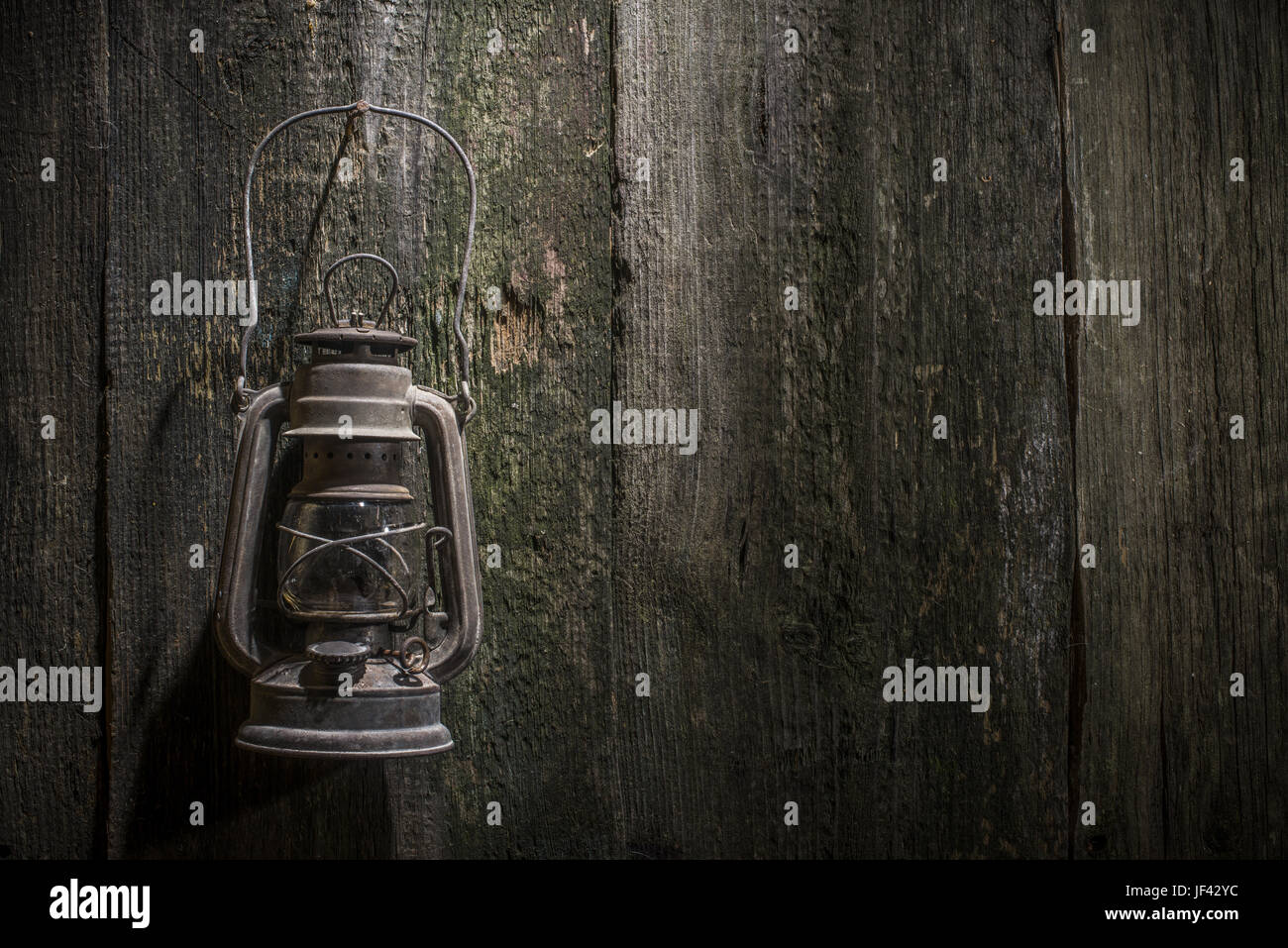 Traditional wood gas fire hi-res stock photography and images - Alamy