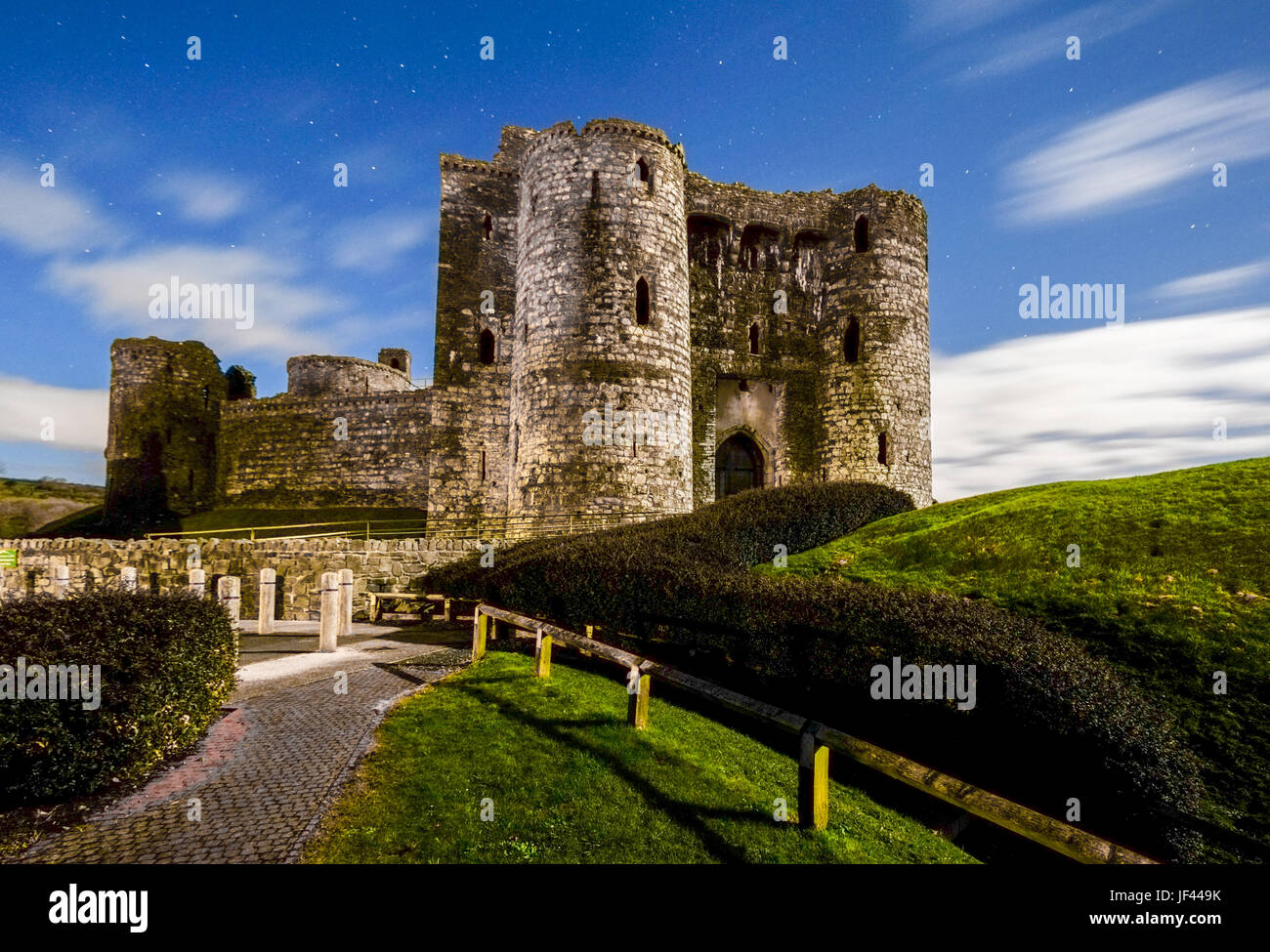 Night sky wales hi-res stock photography and images - Alamy