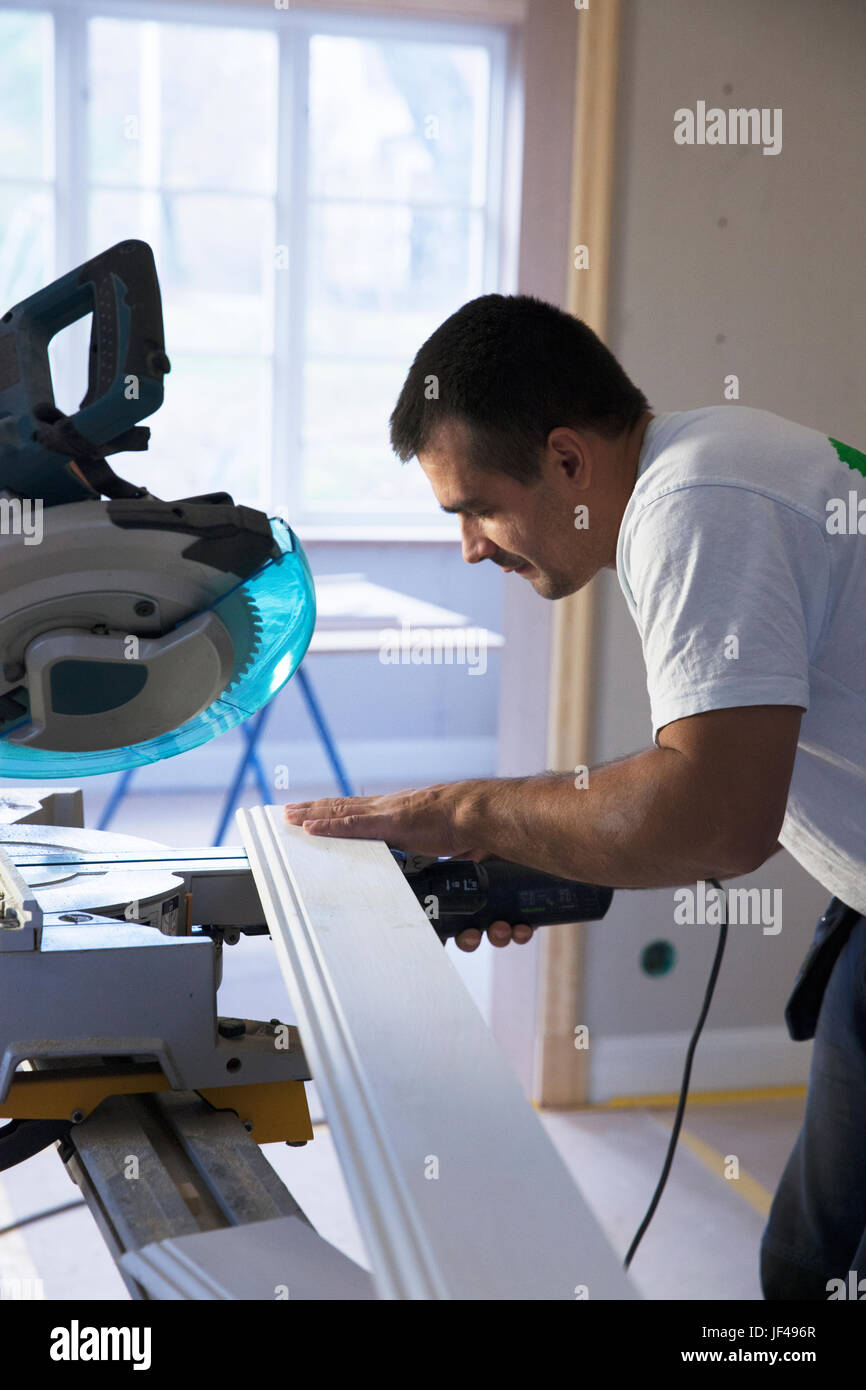 Cutting plank hi-res stock photography and images - Alamy