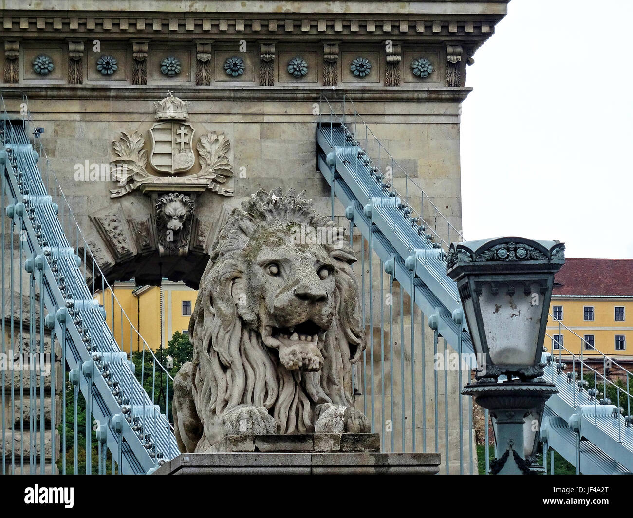 Chain bridge lion budapest hi-res stock photography and images - Alamy