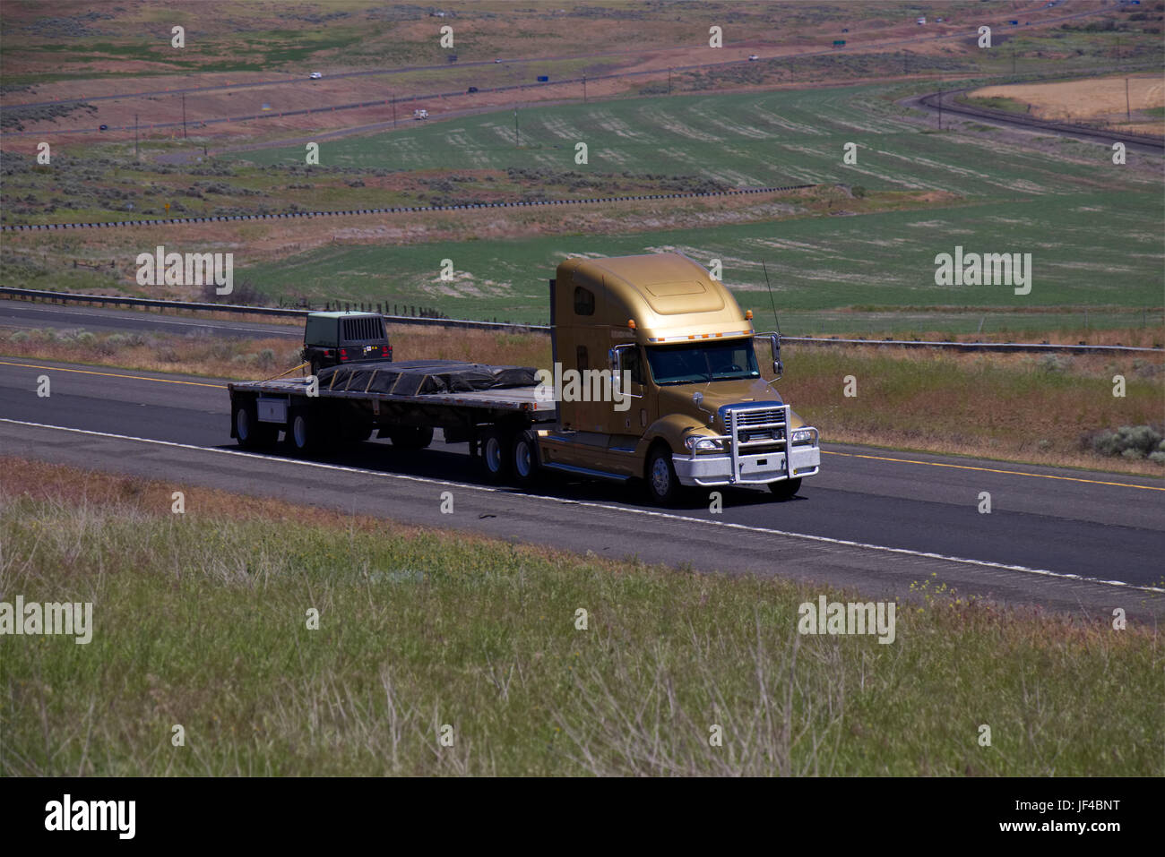 Flatbed tractor hi-res stock photography and images - Alamy