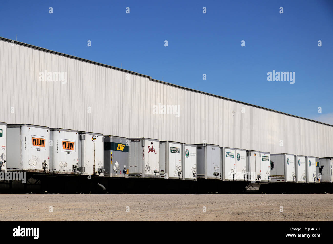 Various Trailers Dropped at a Warehouse in Rural Oregon Stock Photo - Alamy