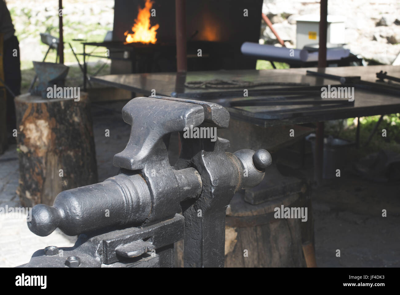 Vise anvil in forge hi-res stock photography and images - Alamy