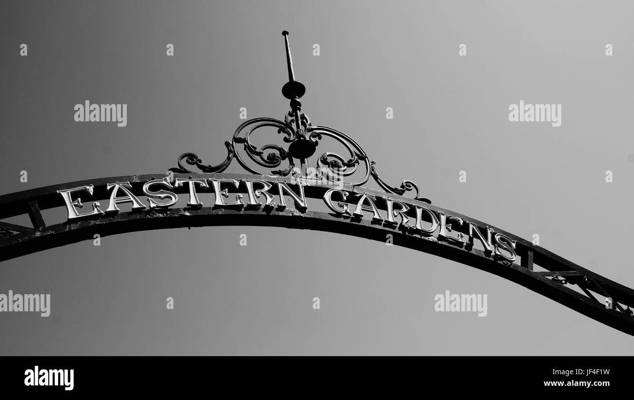Painted iron beams hi-res stock photography and images - Alamy