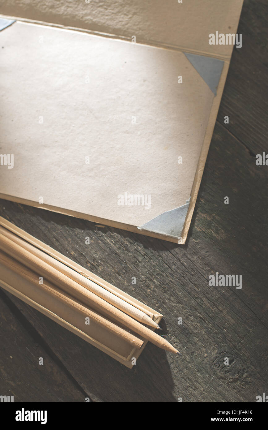 Vintage pencil and drawing paper Stock Photo - Alamy
