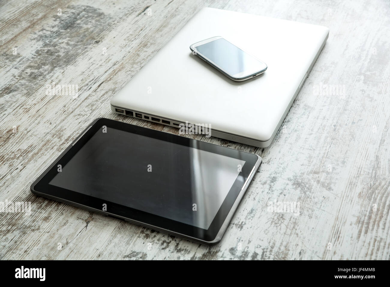 Modern digital devices hi-res stock photography and images - Alamy