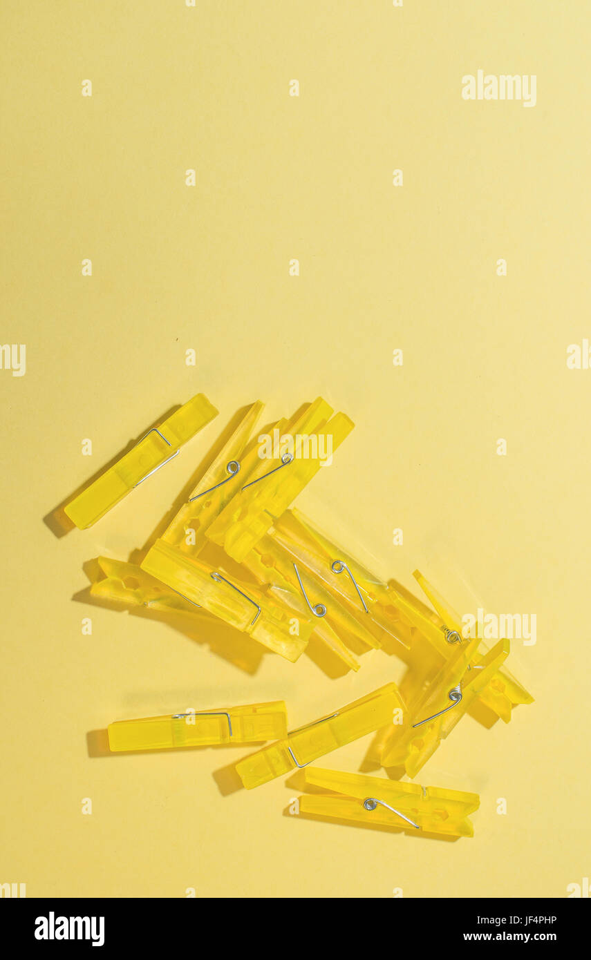 Pegs paper hi-res stock photography and images - Alamy