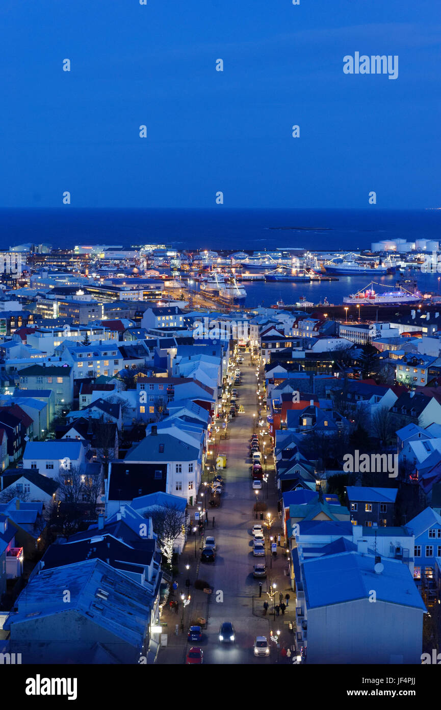 A night time view of Reyjavik Iceland Stock Photo - Alamy