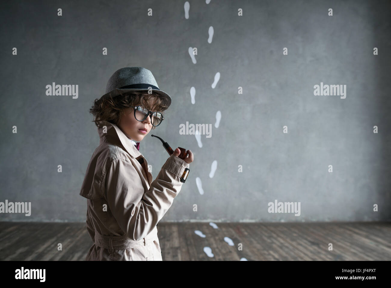 Crime child detective hi-res stock photography and images - Alamy
