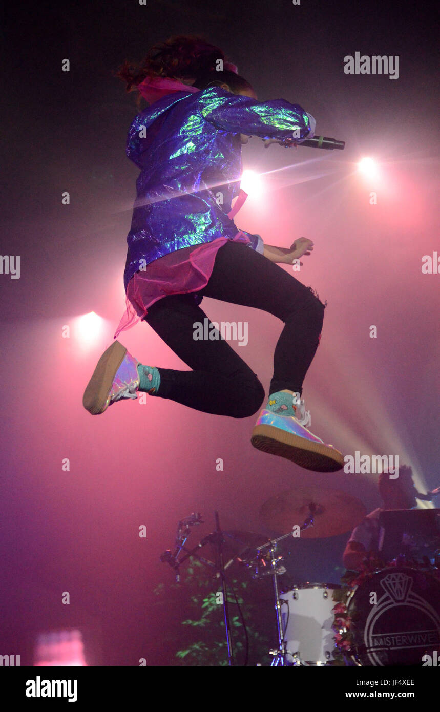 Mandy lee hi-res stock photography and images - Alamy