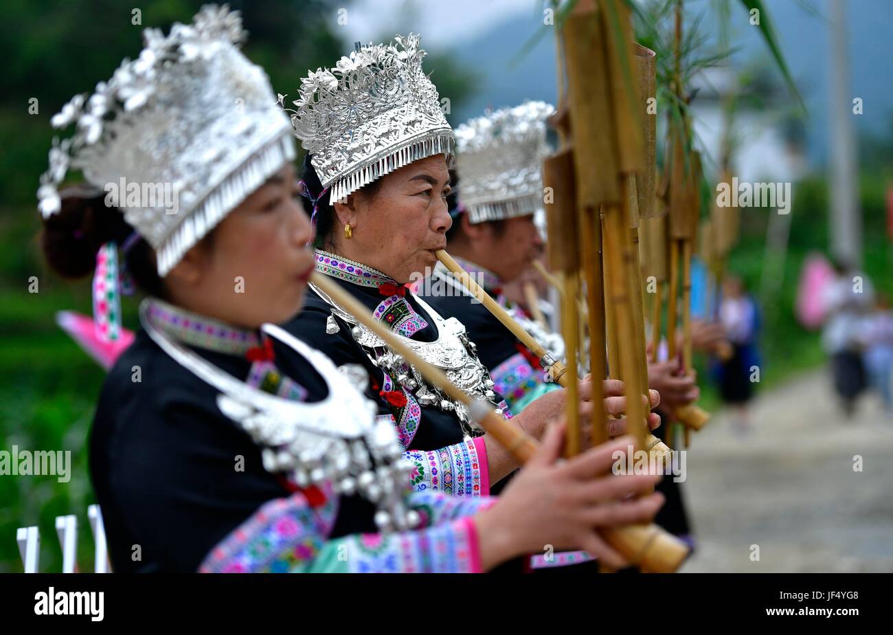 Dong wen hi-res stock photography and images - Alamy