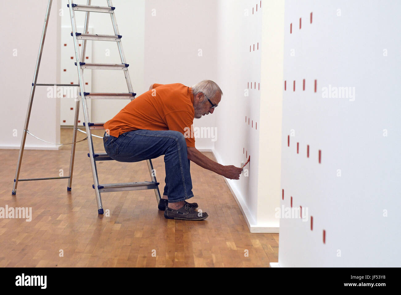 Siegen, Germany. 29th June, 2017. The Swiss concept artist Niele Toroni ...