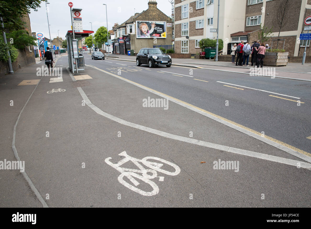 Cycle hangars hi-res stock photography and images - Alamy