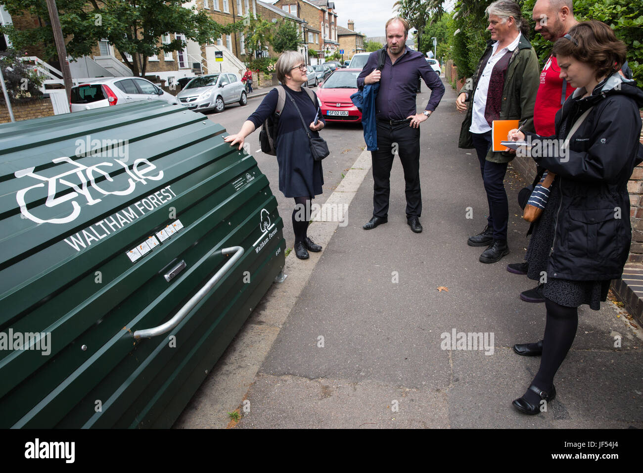 Cycle hangars hi-res stock photography and images - Alamy