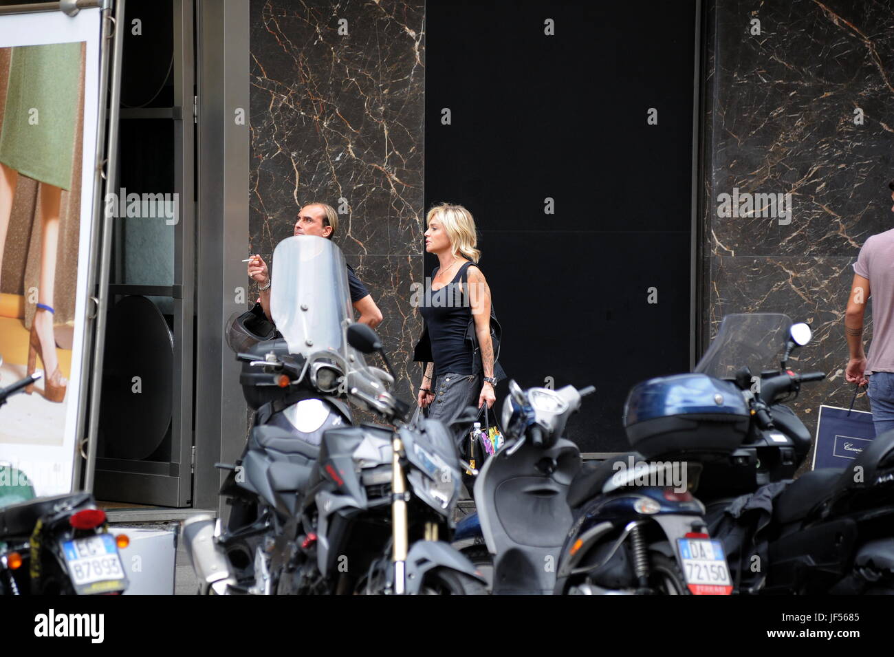 Milan, Paola Barale makes shopping in the center Paola Barale arrives ...