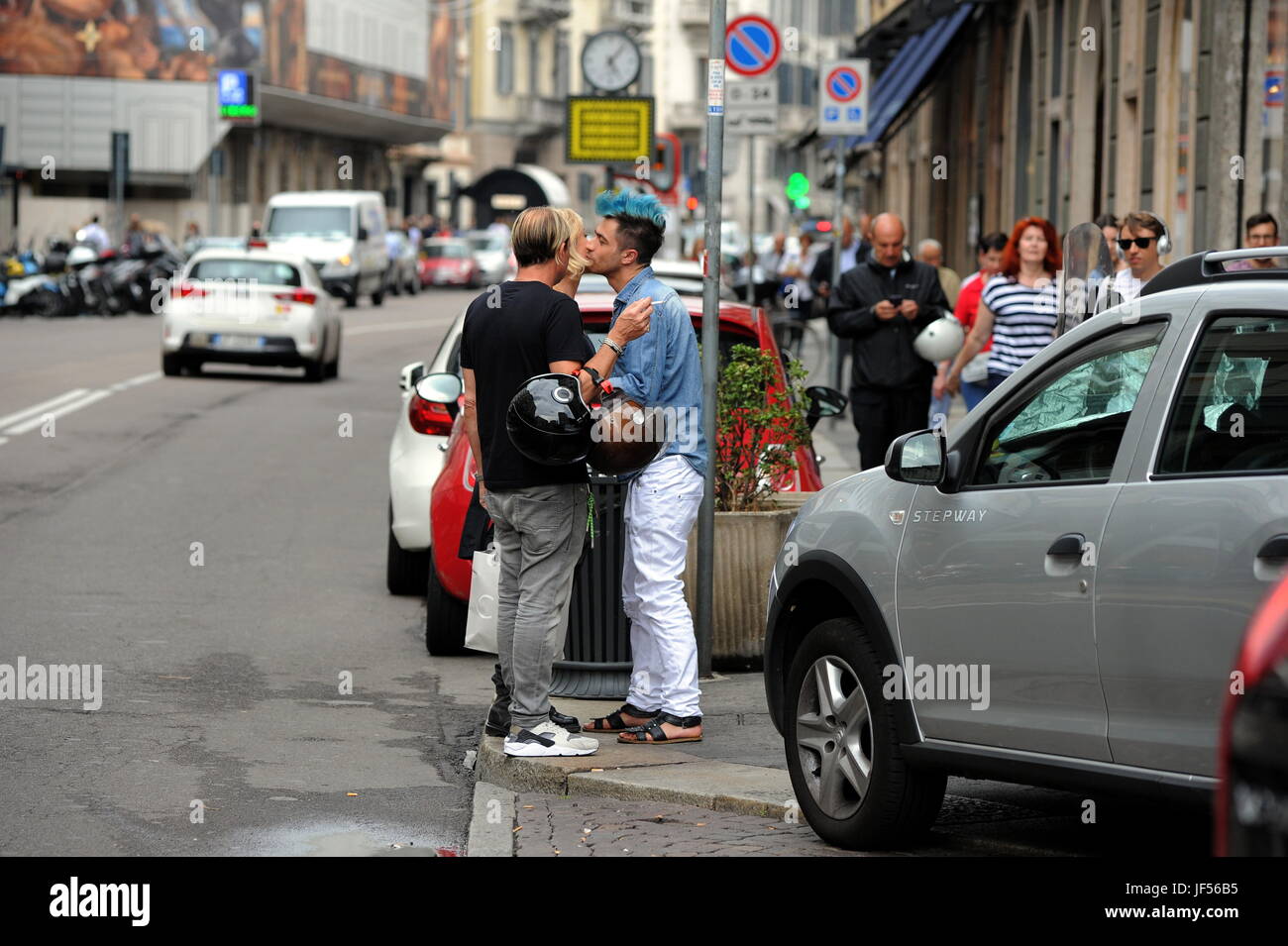 Milan, Paola Barale makes shopping in the center Paola Barale arrives ...