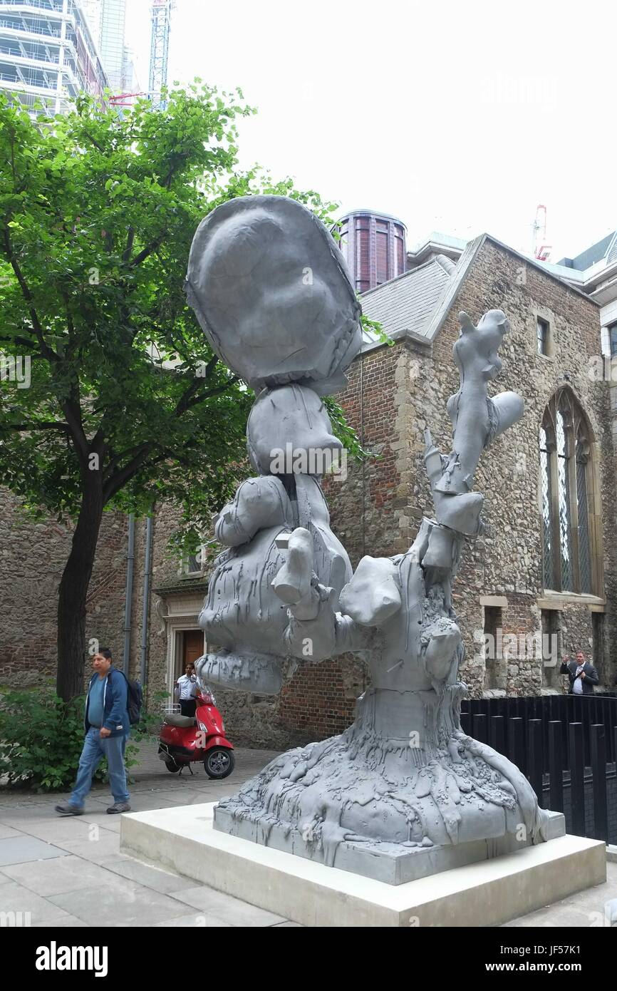 Paul mccarthy sculpture hi-res stock photography and images - Alamy