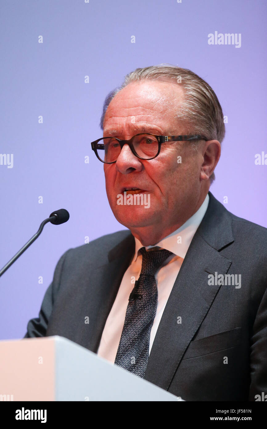 Lord carter of coles hi-res stock photography and images - Alamy