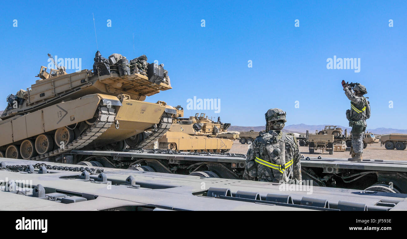 Abrams tank hi-res stock photography and images - Alamy