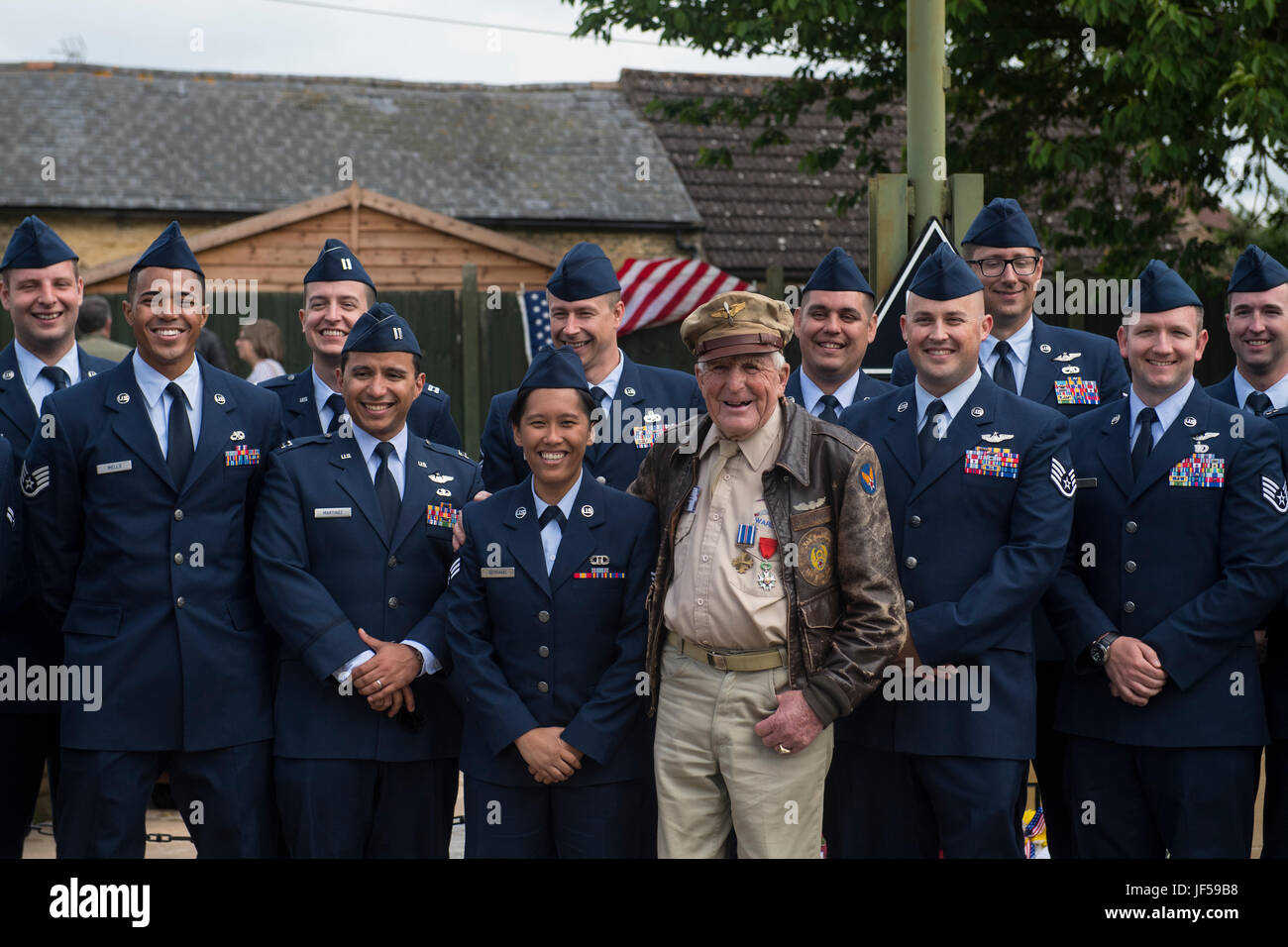 305th Bombardment Group veteran Douglas Ward, takes a photo with ...